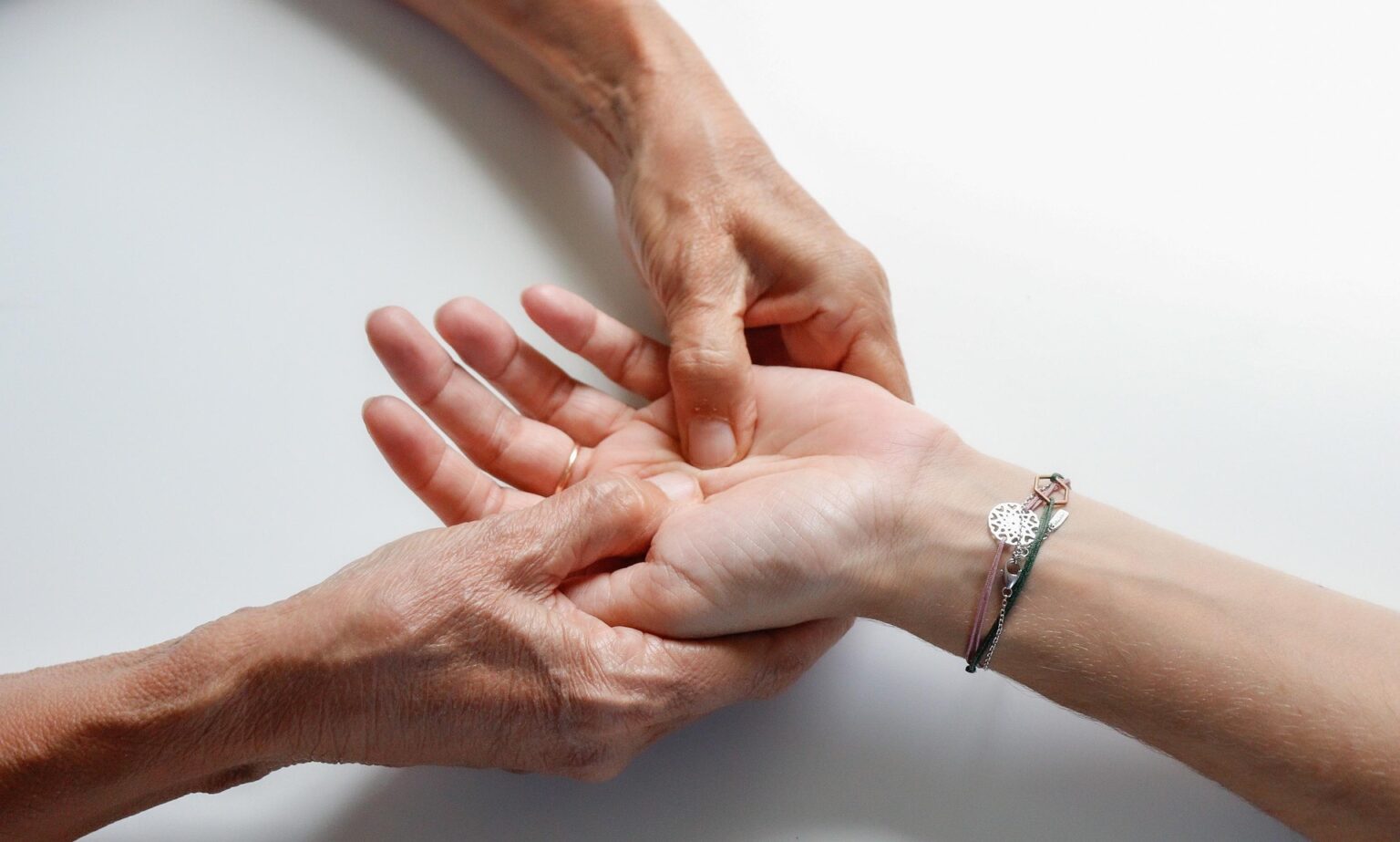 Tintelende arm - 9 oorzaken, diagnoses en behandelingen - 50+ in Nederland